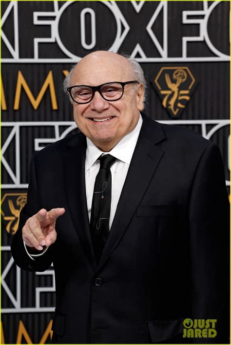 How Tall Is Danny Devito Fans Talk About His Height After Presenting With Its Always Sunny