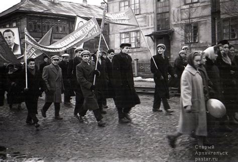 Старый Архангельск Проспект Ломоносова в районе дома номер 59 1 мая 1961 года