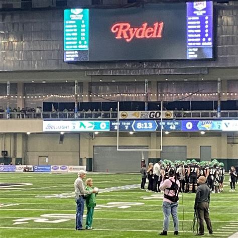 Game Sponsor Looking Good Vivian And Wes Rydell 👏 ️🏈 Thank You Rydell