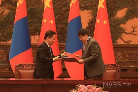 Монгол Улс БНХАУ ын харилцаа хамтын ажиллагааны баримт бичгүүдэд гарын үсэг зурав