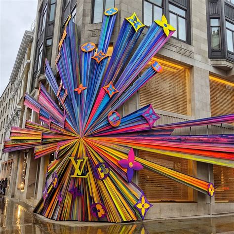 Louis Vuitton London Store Bond Street View