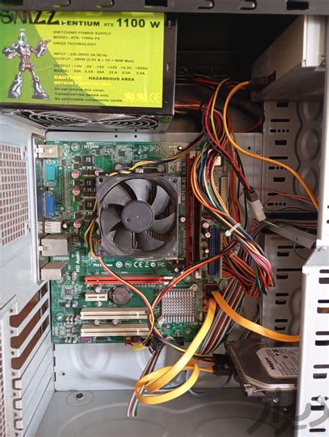 کیس Amd Ddr3 رایانه رومیزی ارومیه دیوار