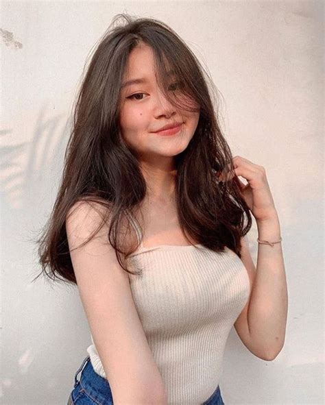Biodata Gabrielle Ann Brand Ambassador Onic Yang Kece Abis Dzargon