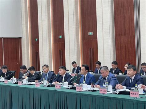 Хил дамнасан төмөр замын бүтээн байгуулалтыг эрчимжүүлэх ажлын хэсэг БНХАУ ын Бээжин хотноо