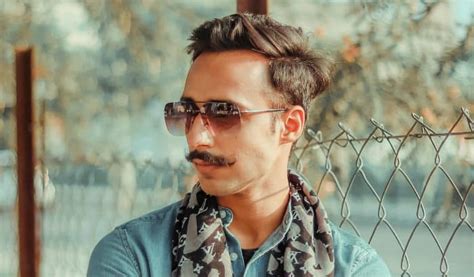 Handlebar Mustache How To Grow Trim Style It To Perfection