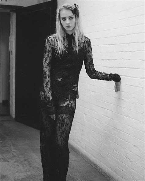 Annie Arnander Select London Select Model Management