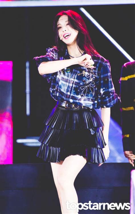 Yuna Loco 2021 Itzy Korean People Aurora Sleeping Beauty