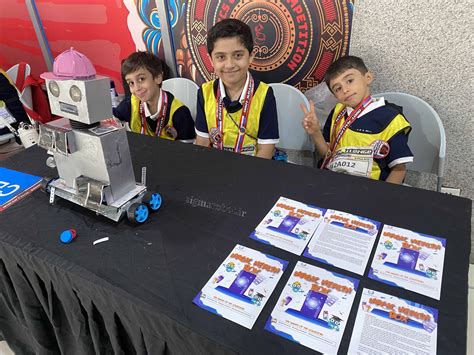 مسابقات رباتیک جهانی چین 2023 آموزشگاه سیگما رباتیک بهترین مرکز