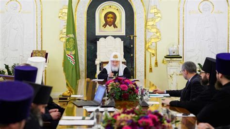 Святейший Патриарх встретился со священниками ведущими миссионерскую деятельность в Интернете