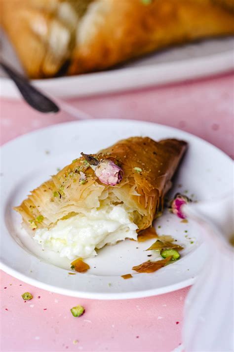 Warbat Bil Ashta Shaabiyat Cream Stuffed Phyllo