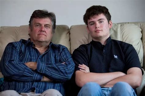 Furious Dad Sets Up Website To Attack Private School After His Son Got