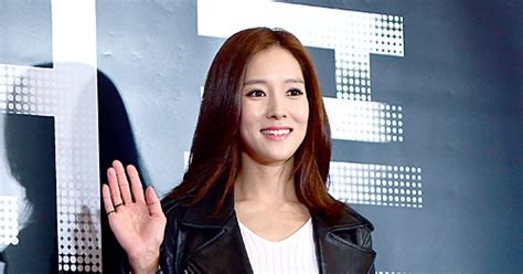 [포토엔]왕빛나 아슬아슬한 하의실종 시사회패션 더폰