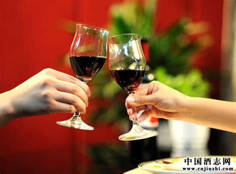 敬葡萄酒的程序 酒礼习俗 酒类百科 中国酒志网