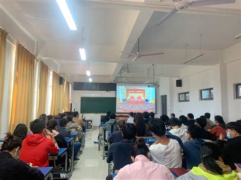 同心向党迎盛会 团结奋进新征程——计算机学院全体师生同步观看党的二十大开幕会 计算机科学与工程学院欢迎您！