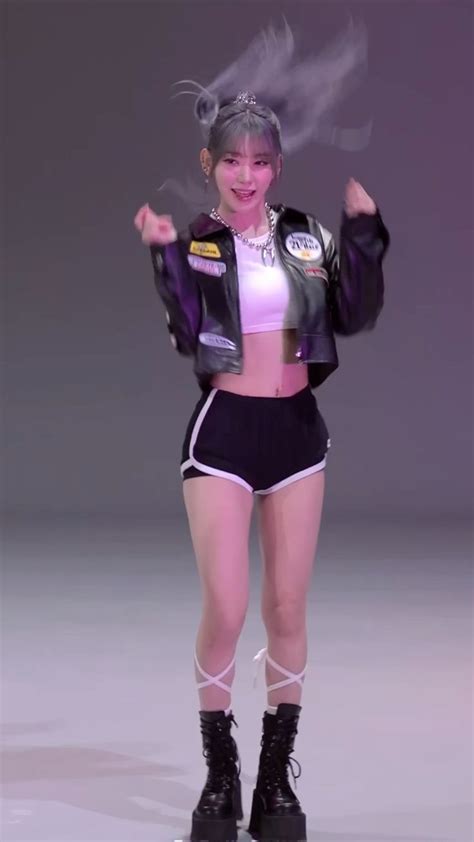 Sakura Lesserafim