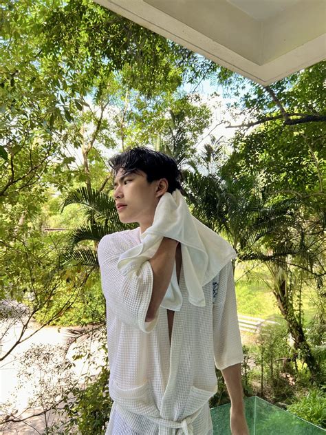 Jeen On Twitter Put A Fawking Shirt On If Its Cold Why R U Out Naked