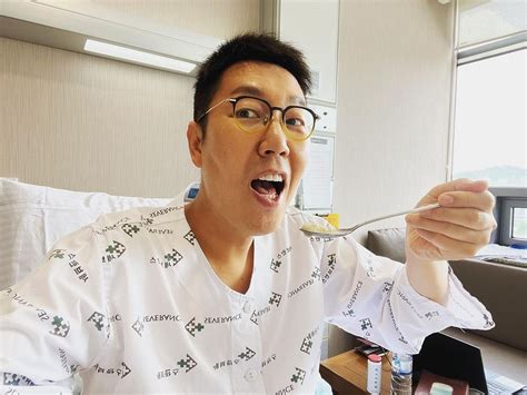 김영철 당분간 휠체어·목발로 활동 연골 파열로 무릎 수술