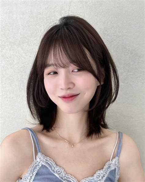 강남미용실 더차강남 최영실장 레이어드 전문 단발 중단발 레이어드컷 On Instagram 붉은기 없는 베이지브라운 컬러🤎 까만톤다운이 부담스럽다면 첫 염색이