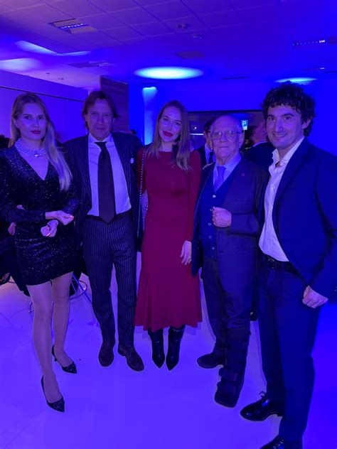 Vicky მინდა ჩემი პატარა წარმატების და სიახლის შესახებ მოგიყვეთ გუშინ ჩემთვის განსაკუთრებით