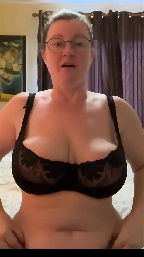 Sexy Solo Selfie Striptease Xhamster