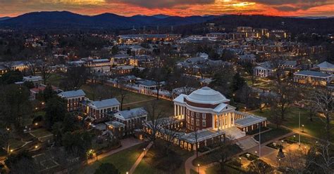 Were Looking At The Computer Sciencecomputer Engineering Degree At Uva Vs Va Tech Both Seem
