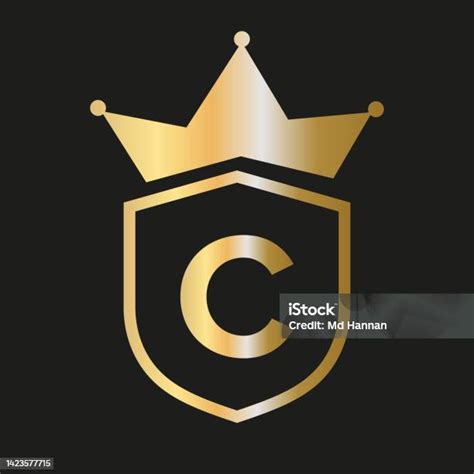 우아한 골드 색상의 편지 C 벡터 기호에 방패 크라운 로고 경호에 대한 스톡 벡터 아트 및 기타 이미지 경호 고급 호텔 골동품 Istock