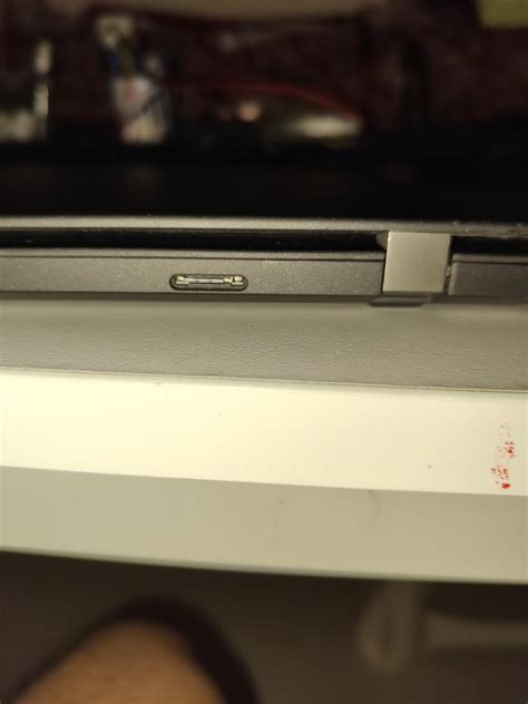 missing slot r thinkpad