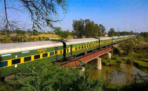 रथ एक्सप्रेस में मिलेगा वंदे भारत का मजा किराया पर क्या होगा असर News To Bihar News To Bihar