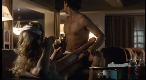 Anna Semenovich Nuda ~30 Anni In Gitler Kaput