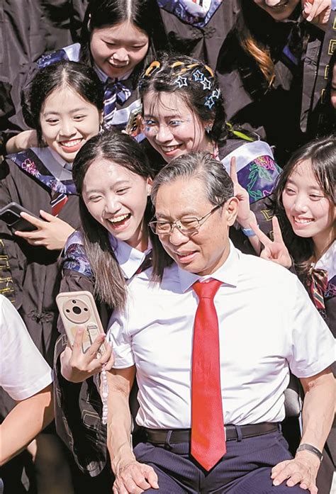 新快报 “追梦的人才能成为杰出者”