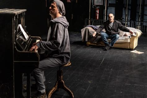 Воз Звездара Театар