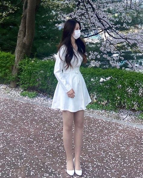 패션에 있는 핀 여자 패션 여성 패션 한국 여자 패션