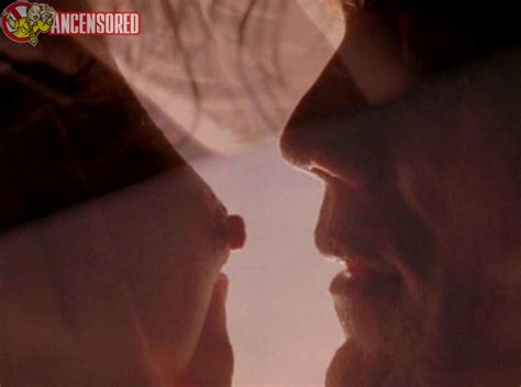 Naked Ashley Judd In Bug