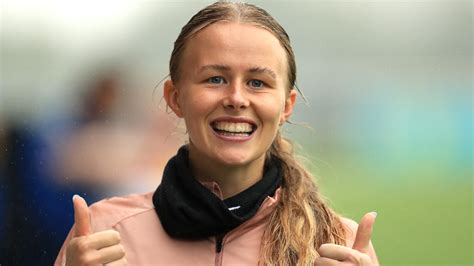 England Goalkeeper Hannah Hampton Joins Chelsea With Sights Set On