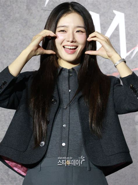 [photo] Park Kyuyoung Bright Cheeks Mk