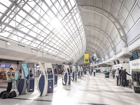 Gtaa Improves Passenger Experiences With Cisco Dna Spaces