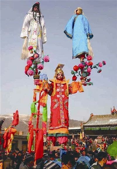 青海社火小调抬花轿 青海社火小调大全联唱 扭秧歌抬花轿 大山谷图库