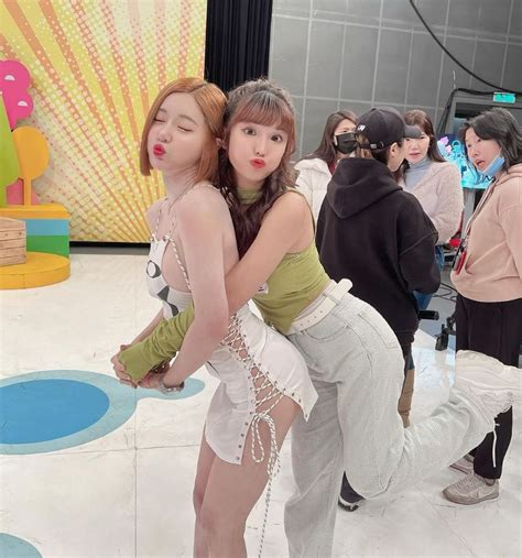 琳妲貼身抱抱DJ SODA 衣服尺度超辣這側面太猛了 ETtoday星光雲 ETtoday新聞雲