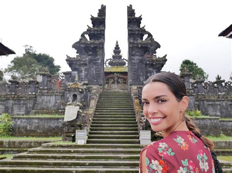 Las Espirituales Vacaciones De Dani Alves Con Su Novia Mientras Se