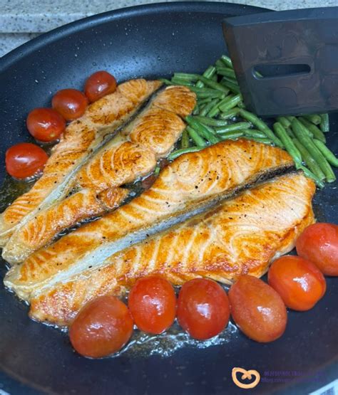 연어스테이크 만들기 굽기 연어구이 소스 만드는법 크리스마스연말 파티요리