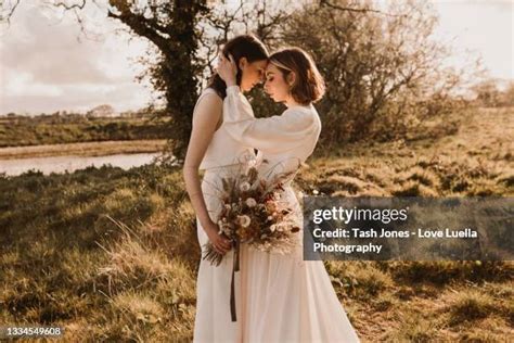 Boho Wedding Dresses Photos And Premium High Res Pictures Getty Images