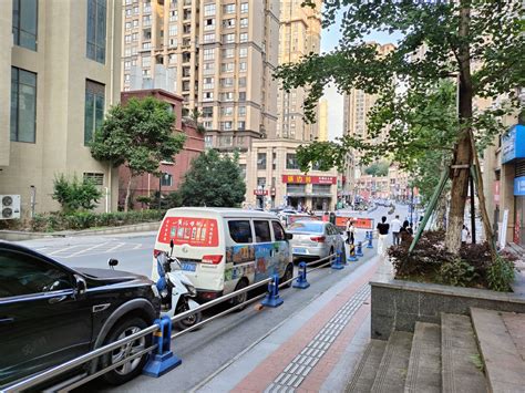 【6图】老城成熟小区底商出租巴中巴州老城置信逸都花园商铺租售生意转让出租 巴中58同城