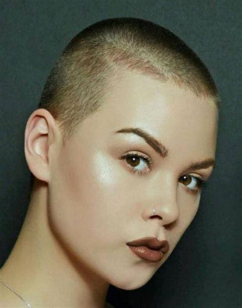 Short Hair Beauty Photo