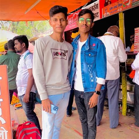 Shubham Roy Shubham Roy D • Threads Say More