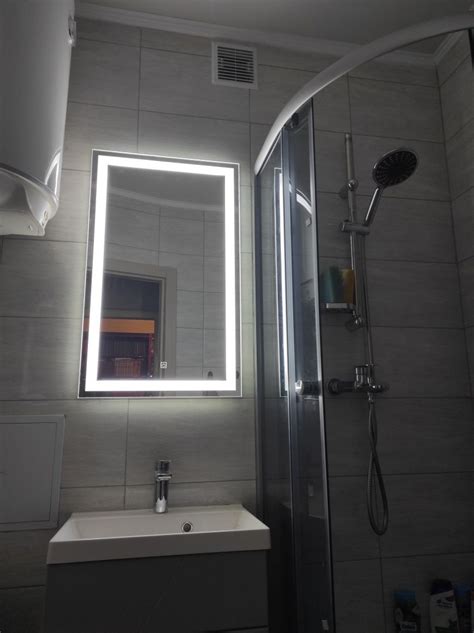 Дзеркало з ледь підсвіткою в ванну або спальну кімнату 1 310 грн Окна двери стеклo