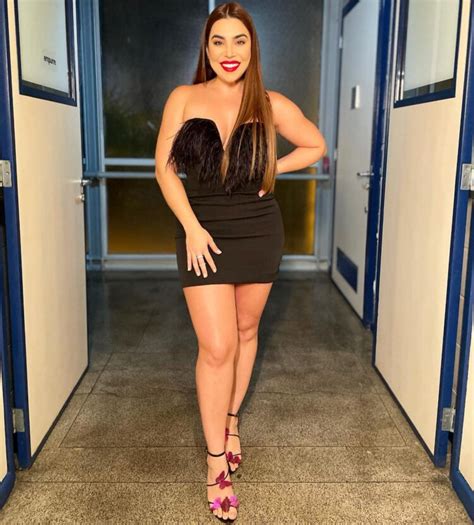 Naiara Azevedo Feet