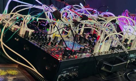 What Synth Players Need To Know About Signal Flow Synth And Software