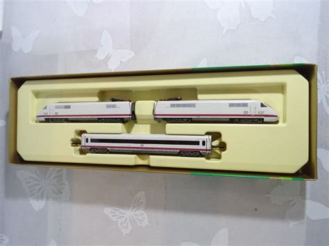 Minitrix N 12996 Train Unit 1 Ice 1 With An Intermediate Car 3 Parts Br 410 810 Ic