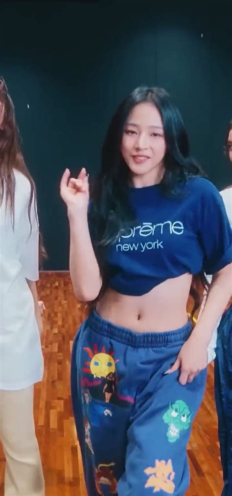 Minjis Gorgeous Tummy 🤤 R Kpophotties