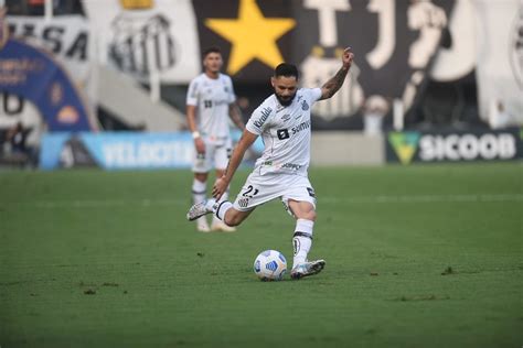Cruzeiro Anuncia A Contratação Do Lateral Direito Pará Ex Santosjogada
